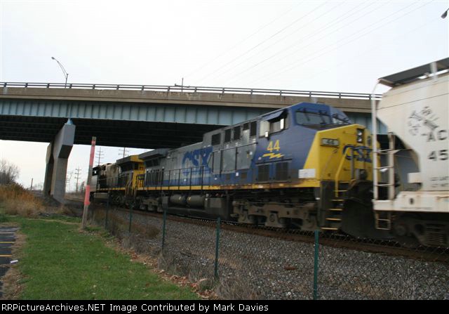 CSX 44 + 650